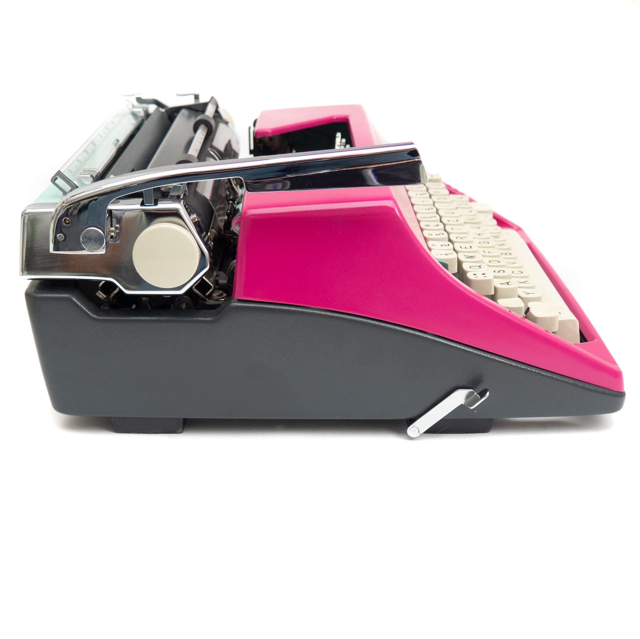 Pink Typewriter Olympia - BLACKBIRD TYPEWRITERS – Blackbird Typewriters