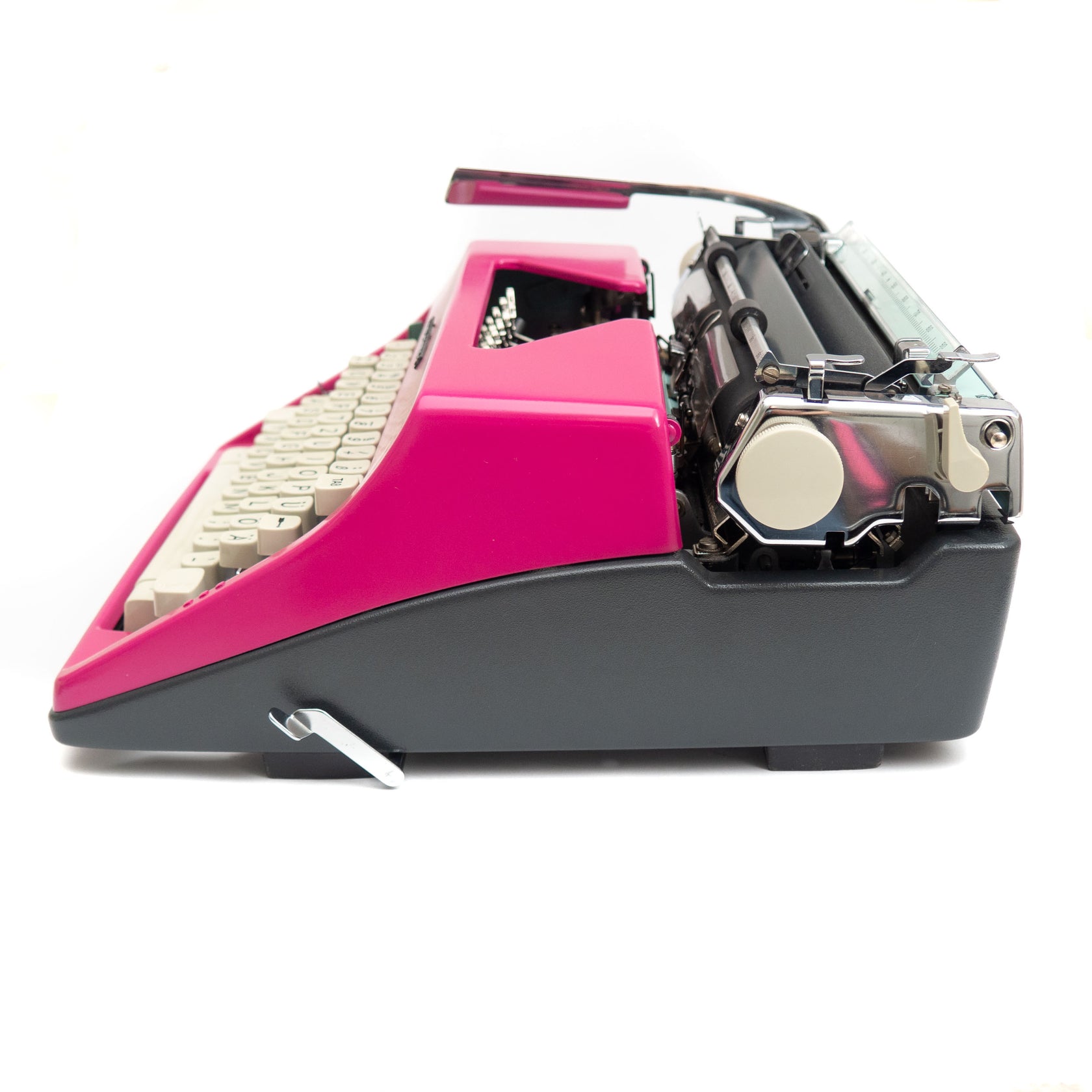 Pink Typewriter Olympia - BLACKBIRD TYPEWRITERS – Blackbird Typewriters