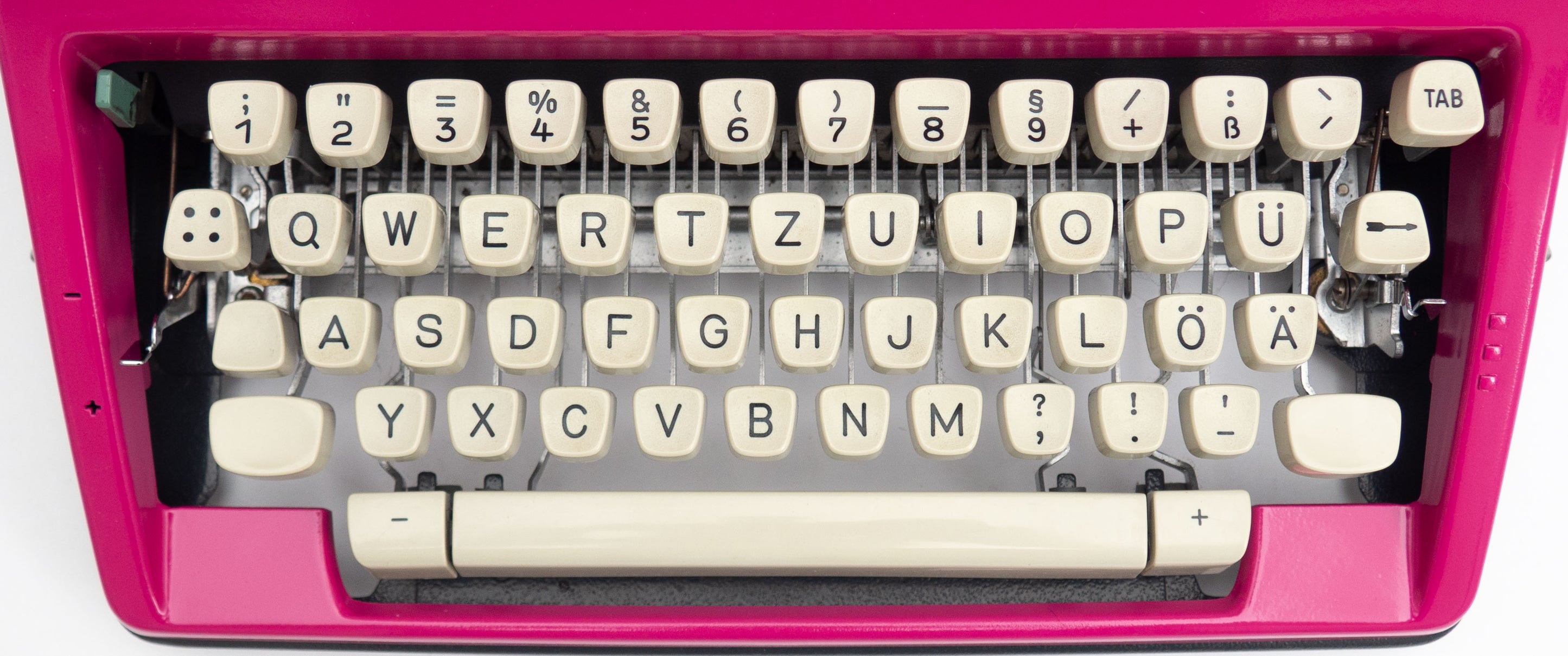Pink Typewriter Olympia - BLACKBIRD TYPEWRITERS – Blackbird Typewriters